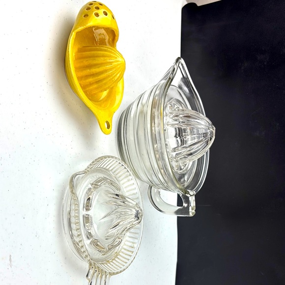 Kitchen | Vintage Glass And Yellow Citrus Juicer Set | Poshmark